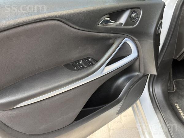 Opel Zafira 2014 Jelgava, ar dzinēja tilpumu 2.00 L un nobraukumu 130 tūkst. km par 8450 €, foto 8 vietnē AUTOMOTO.COM.LV