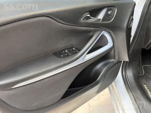 Opel Zafira 2014 in Jelgava, with an engine capacity of 2.00 L and mileage of 130 thousand km for 8450 €, photo 9 on AUTOMOTO.COM.LV