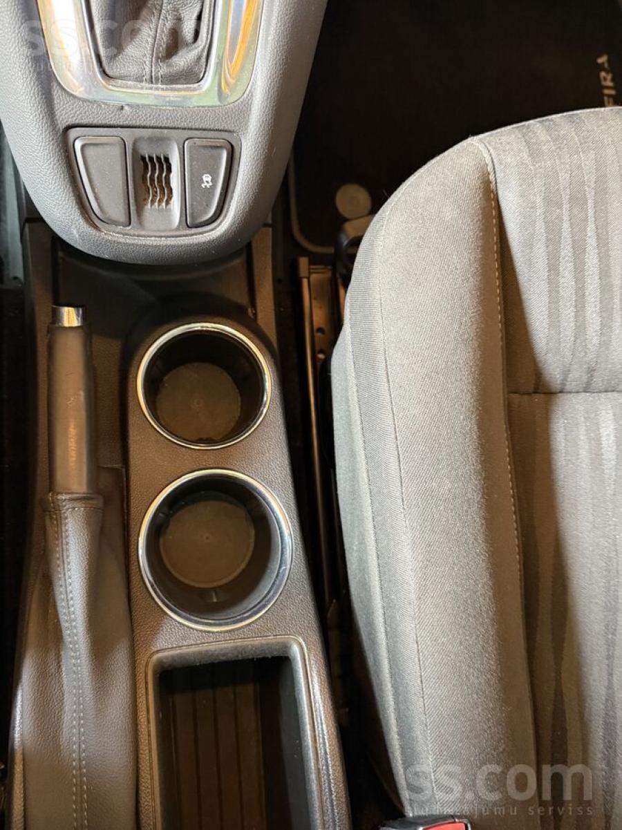 Opel Zafira 2014 in Jelgava, with an engine capacity of 2.00 L and mileage of 130 thousand km for 8450 €, photo 20 on AUTOMOTO.COM.LV