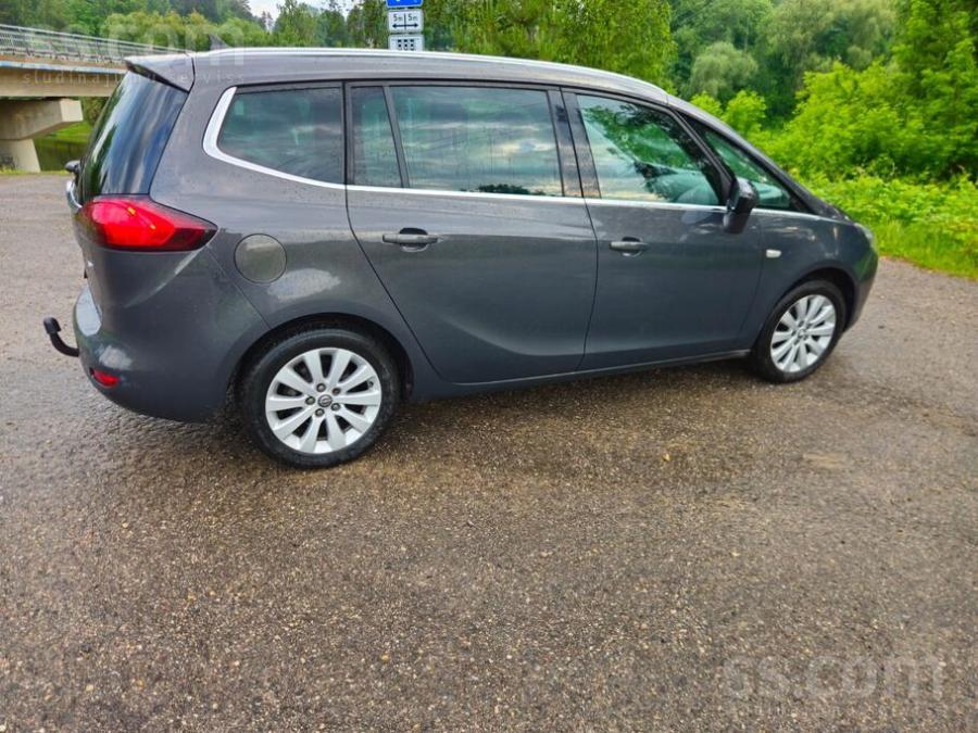 Opel Zafira 2014 Rīga, ar dzinēja tilpumu 2.00 L un nobraukumu 352 tūkst. km par 4650 €, foto 5 vietnē AUTOMOTO.COM.LV