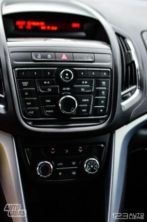 Opel Zafira 2014 in Kretinga, with an engine capacity of 2.00 L and mileage of 227 thousand km for 5650 €, photo 20 on AUTOMOTO.COM.LV