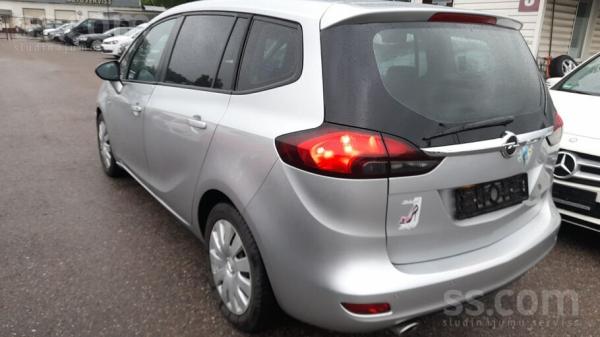 Opel Zafira 2015 Rīga, ar dzinēja tilpumu 2.00 L un nobraukumu 149 tūkst. km par 7900 €, foto 6 vietnē AUTOMOTO.COM.LV
