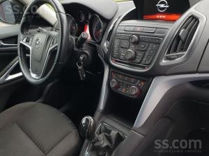 Opel Zafira 2015 in Riga, with an engine capacity of 1.40 L and mileage of 158 thousand km for 5300 €, photo 9 on AUTOMOTO.COM.LV