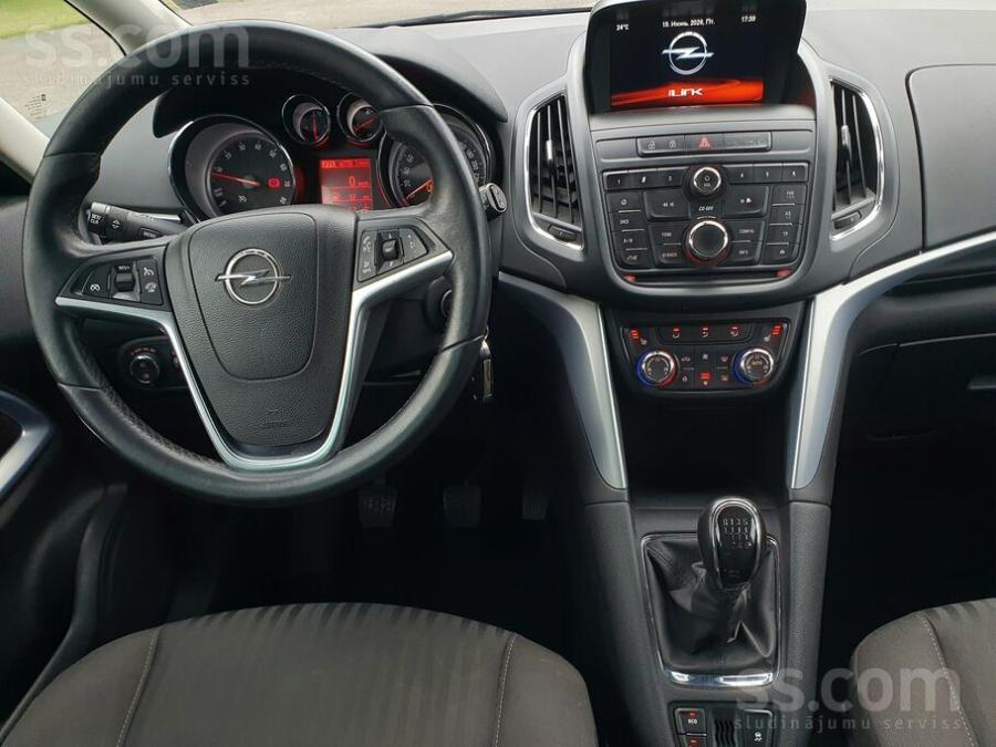 Opel Zafira 2015 in Riga, with an engine capacity of 1.40 L and mileage of 158 thousand km for 5300 €, photo 11 on AUTOMOTO.COM.LV