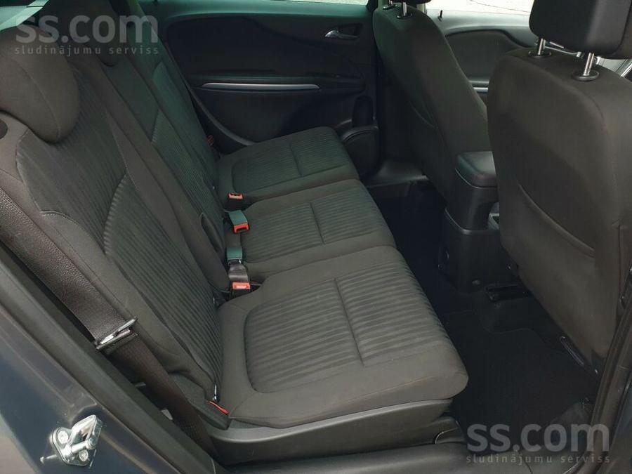 Opel Zafira 2015 in Riga, with an engine capacity of 1.40 L and mileage of 158 thousand km for 5300 €, photo 13 on AUTOMOTO.COM.LV