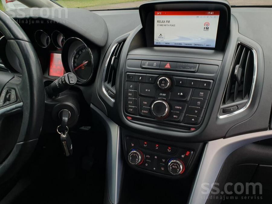 Opel Zafira 2015 in Riga, with an engine capacity of 1.40 L and mileage of 158 thousand km for 5300 €, photo 16 on AUTOMOTO.COM.LV