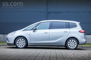 Opel Zafira 2015 in Riga, with an engine capacity of 1.60 L and mileage of 316 thousand km for 6990 €, photo 7 on AUTOMOTO.COM.LV