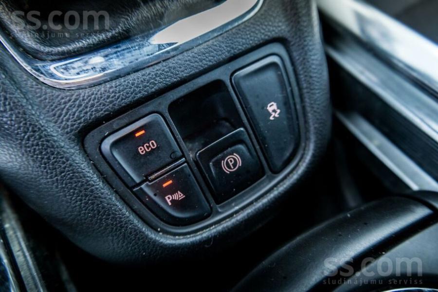 Opel Zafira 2015 in Riga, with an engine capacity of 1.60 L and mileage of 316 thousand km for 6990 €, photo 19 on AUTOMOTO.COM.LV