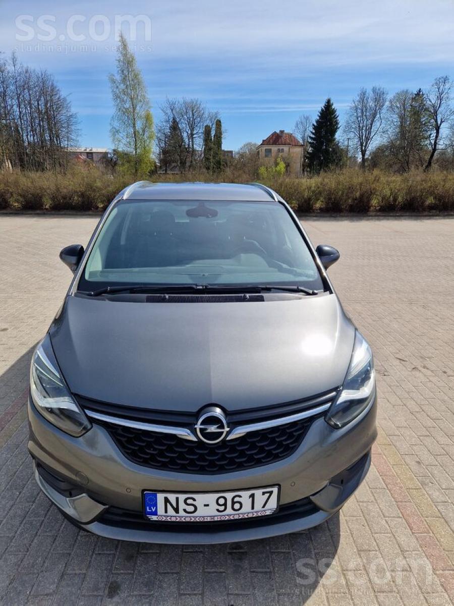 Opel Zafira 2017 Ogre, ar dzinēja tilpumu 1.60 L un nobraukumu 208 tūkst. km par 8000 €, foto 8 vietnē AUTOMOTO.COM.LV