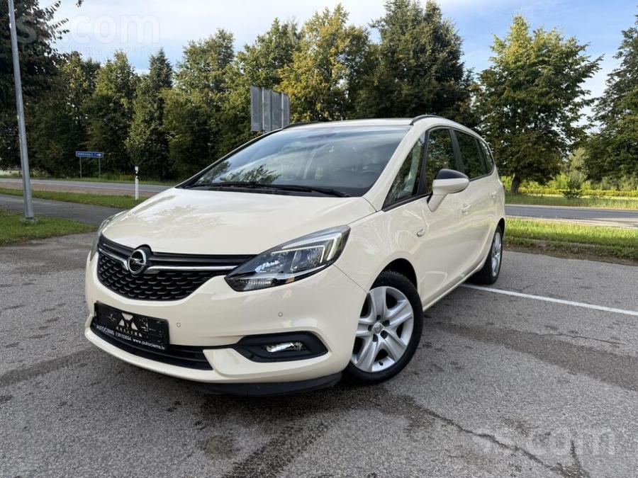 Opel Zafira 2017 in Ogre, with an engine capacity of 2.00 L and mileage of 238 thousand km for 7599 €, photo 1 on AUTOMOTO.COM.LV
