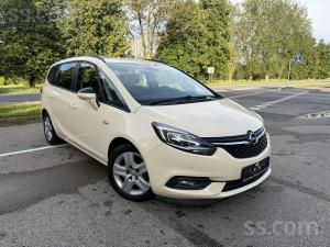 Opel Zafira 2017 in Ogre, with an engine capacity of 2.00 L and mileage of 238 thousand km for 7599 €, photo 4 on AUTOMOTO.COM.LV