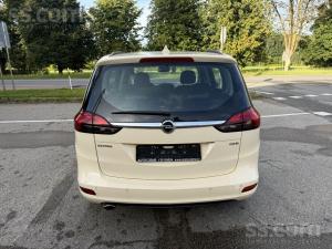 Opel Zafira 2017 in Ogre, with an engine capacity of 2.00 L and mileage of 238 thousand km for 7599 €, photo 6 on AUTOMOTO.COM.LV
