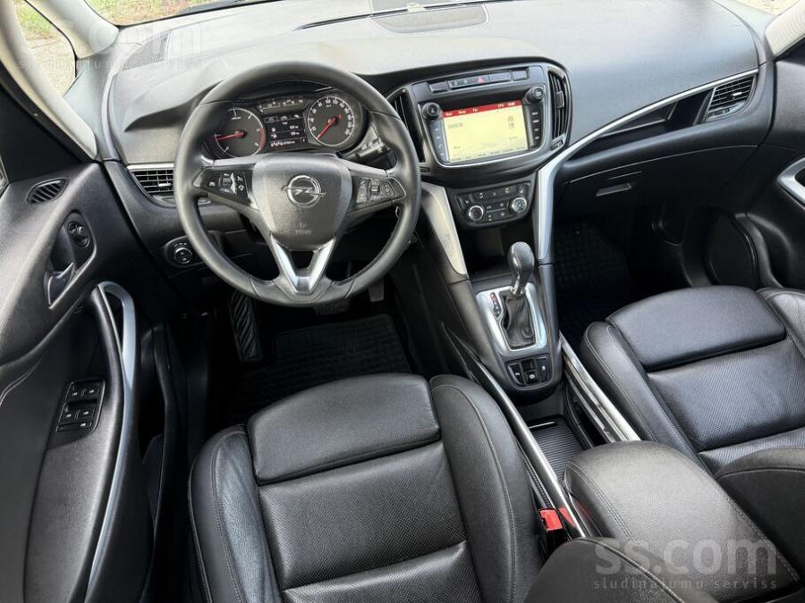 Opel Zafira 2017 in Ogre, with an engine capacity of 2.00 L and mileage of 238 thousand km for 7599 €, photo 10 on AUTOMOTO.COM.LV