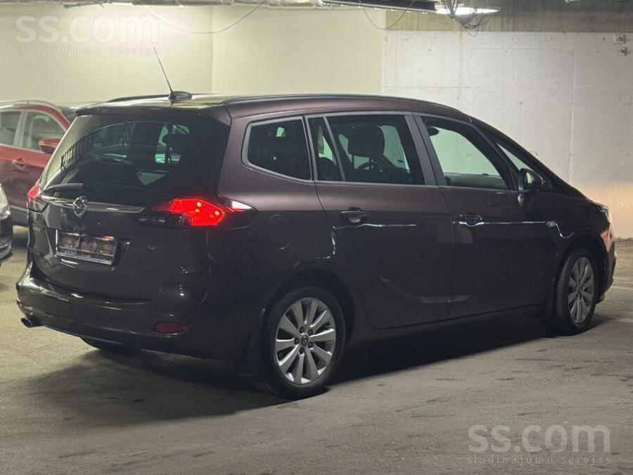 Opel Zafira 2018 Rīga, ar dzinēja tilpumu 2.00 L un nobraukumu 120 tūkst. km par 10700 €, foto 3 vietnē AUTOMOTO.COM.LV