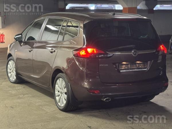 Opel Zafira 2018 Rīga, ar dzinēja tilpumu 2.00 L un nobraukumu 120 tūkst. km par 10700 €, foto 4 vietnē AUTOMOTO.COM.LV
