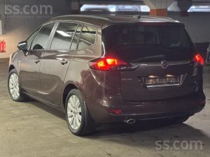 Opel Zafira 2018 Rīga, ar dzinēja tilpumu 2.00 L un nobraukumu 120 tūkst. km par 10700 €, foto 5 vietnē AUTOMOTO.COM.LV