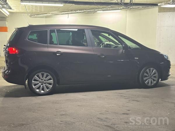Opel Zafira 2018 Rīga, ar dzinēja tilpumu 2.00 L un nobraukumu 120 tūkst. km par 10700 €, foto 5 vietnē AUTOMOTO.COM.LV