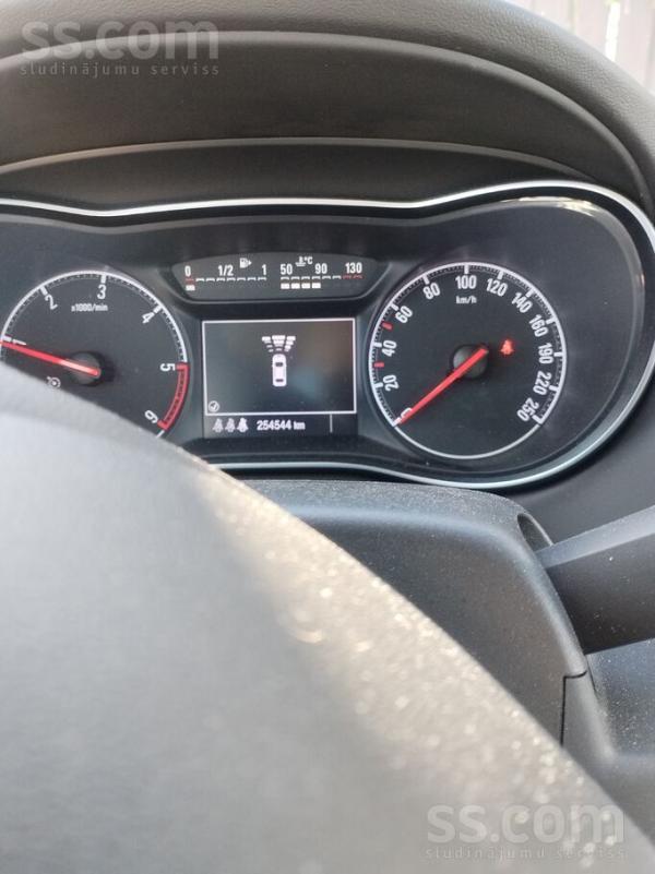 Opel Zafira 2018 Jelgava, ar dzinēja tilpumu 2.00 L un nobraukumu 253 tūkst. km par 9750 €, foto 10 vietnē AUTOMOTO.COM.LV