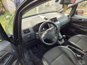Opel Zafira 2026 in Jonava, with an engine capacity of 1.90 L and mileage of 313 thousand km for 499 €, photo 9 on AUTOMOTO.COM.LV