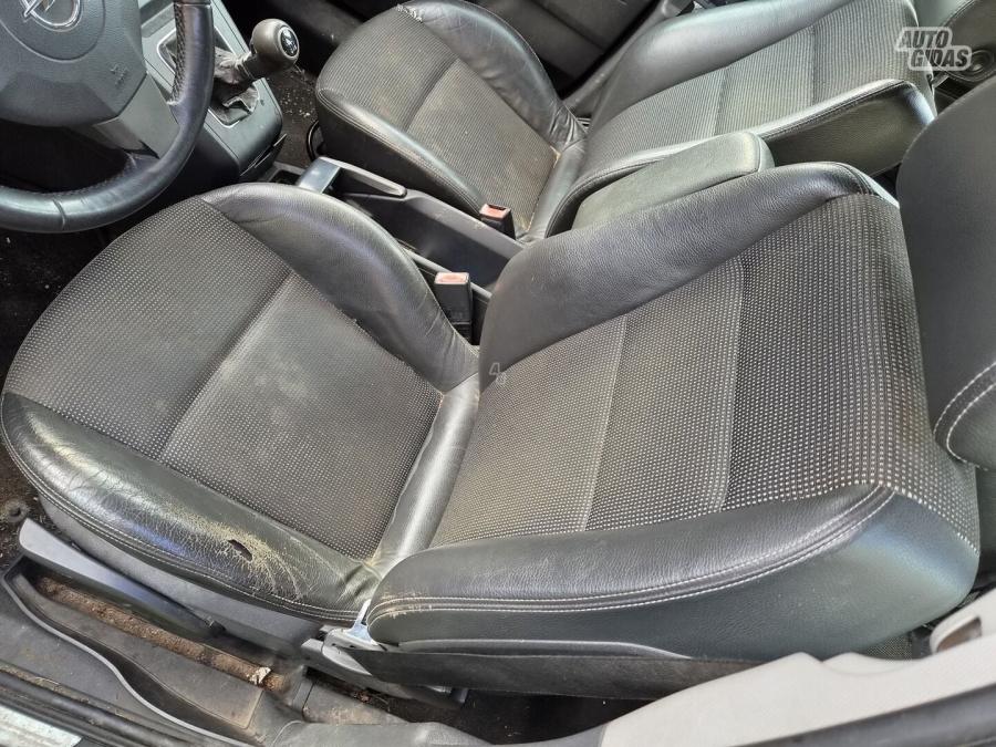 Opel Zafira 2026 in Jonava, with an engine capacity of 1.90 L and mileage of 313 thousand km for 499 €, photo 10 on AUTOMOTO.COM.LV