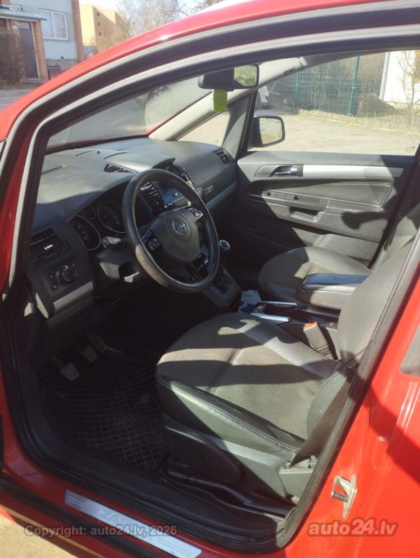 Sarkans Opel Zafira 2010 Dobele, ar dzinēja tilpumu 1.80 L un nobraukumu 0 tūkst. km par 2500 €, foto 11 vietnē AUTOMOTO.COM.LV