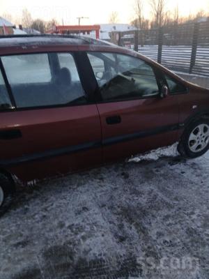 Sarkans Opel Zafira 2000 Tukums, ar dzinēja tilpumu 1.60 L un nobraukumu 180 tūkst. km par 1200 €, foto 3 vietnē AUTOMOTO.COM.LV
