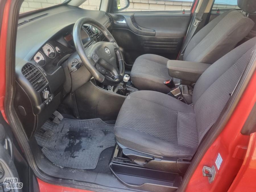 Red Opel Zafira 2003 in Kaunas, with an engine capacity of 2.20 L and mileage of 300 thousand km for 1250 €, photo 9 on AUTOMOTO.COM.LV