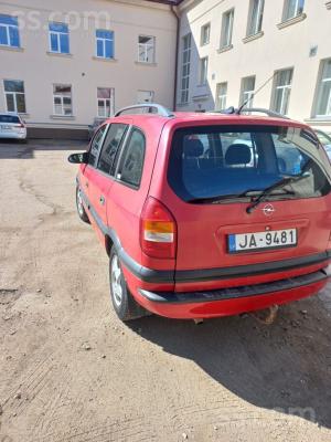 Красный Опель Зафира 2003 в Балви, объемом двигателя 2.00 л и пробегом 402 тыс. км за 1150 €, фото 4 на AUTOMOTO.COM.LV