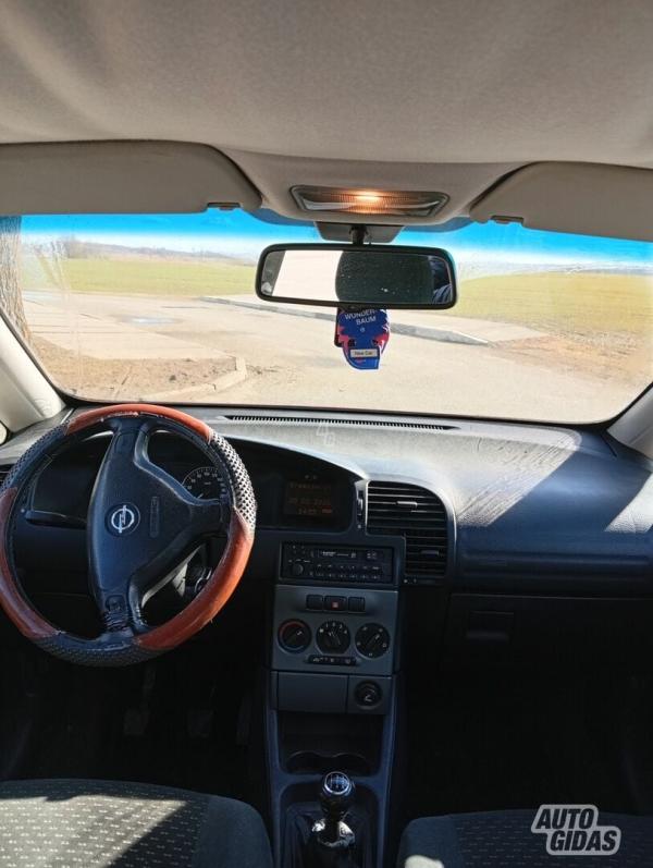 Sarkans Opel Zafira 2003 Akmenė, ar dzinēja tilpumu 2.00 L un nobraukumu 247 tūkst. km par 700 €, foto 7 vietnē AUTOMOTO.COM.LV