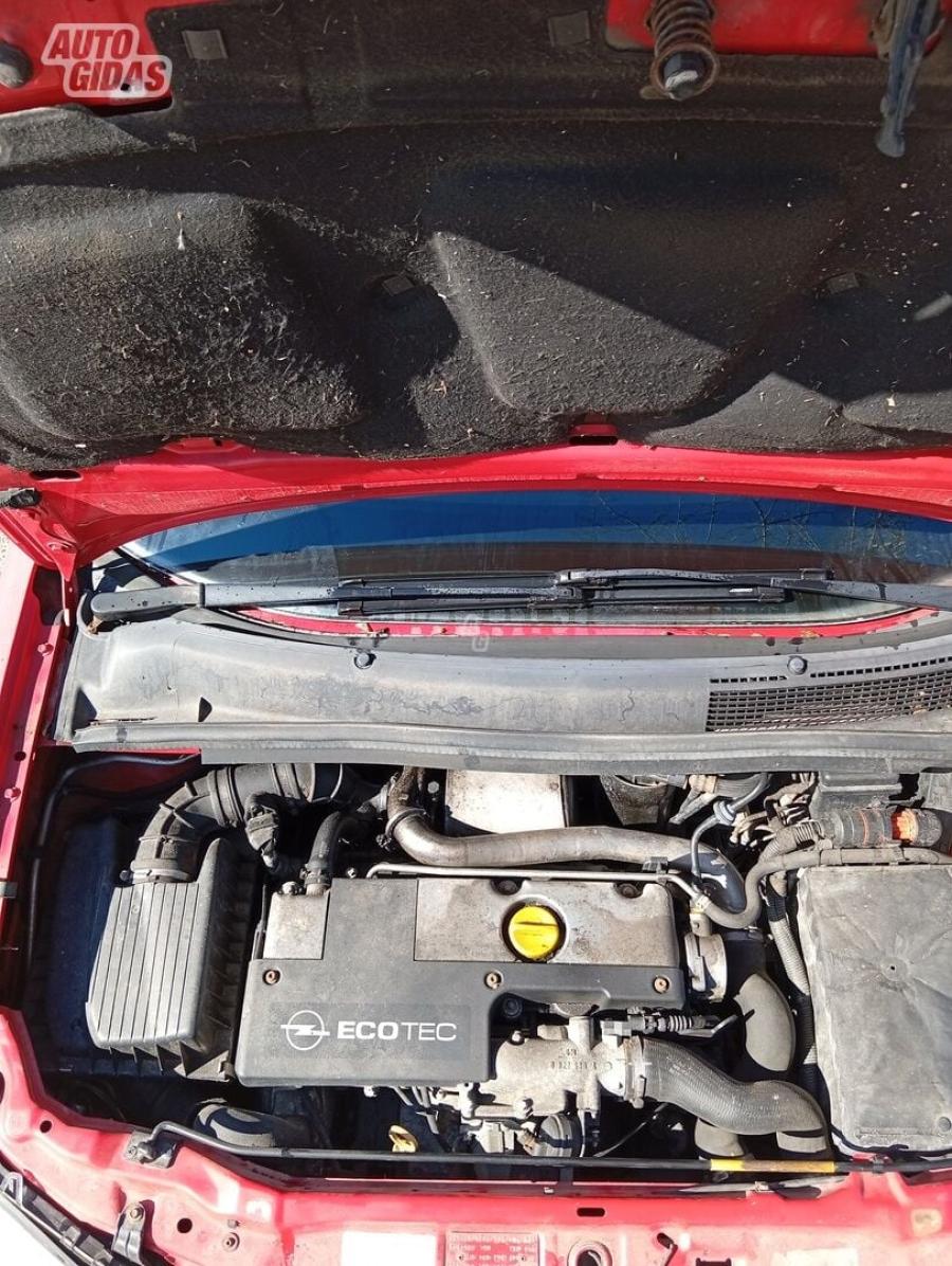 Sarkans Opel Zafira 2003 Akmenė, ar dzinēja tilpumu 2.00 L un nobraukumu 247 tūkst. km par 700 €, foto 10 vietnē AUTOMOTO.COM.LV