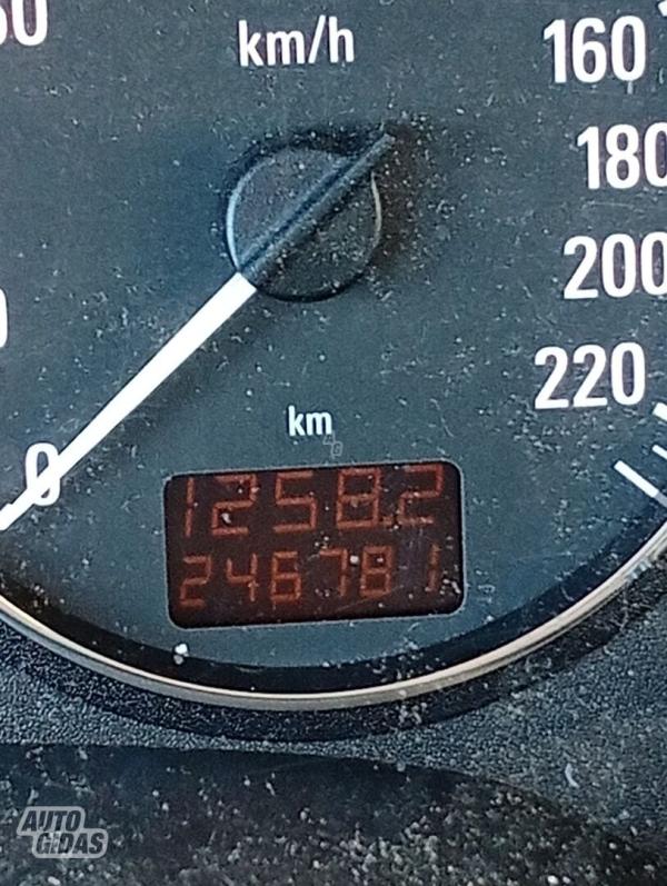 Sarkans Opel Zafira 2003 Akmenė, ar dzinēja tilpumu 2.00 L un nobraukumu 247 tūkst. km par 700 €, foto 10 vietnē AUTOMOTO.COM.LV