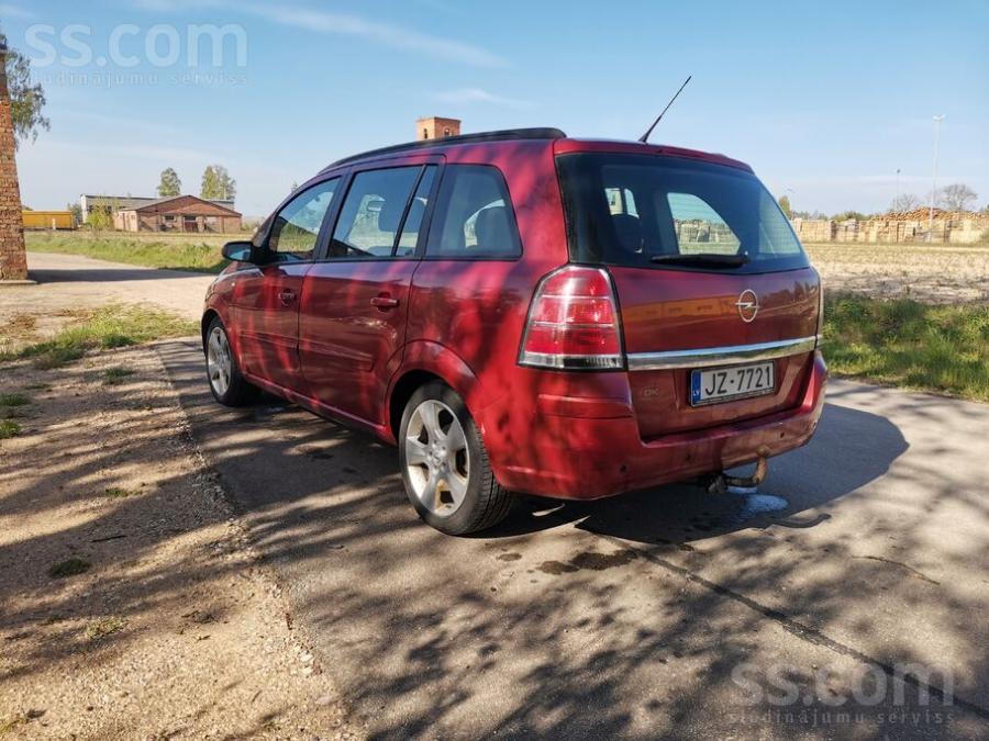 Red Opel Zafira 2005 in Kraslava, with an engine capacity of 2.20 L and mileage of 0 thousand km for 1300 €, photo 10 on AUTOMOTO.COM.LV