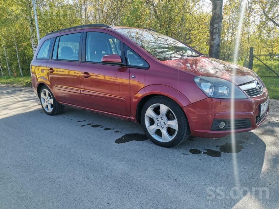 Red Opel Zafira 2005 in Kraslava, with an engine capacity of 2.20 L and mileage of 0 thousand km for 1300 €, photo 14 on AUTOMOTO.COM.LV