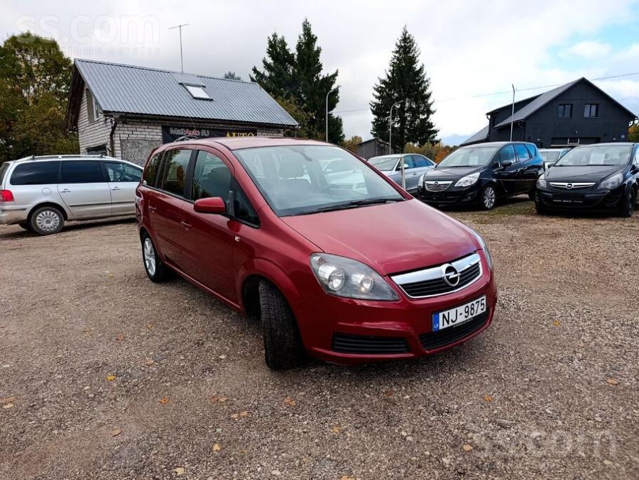 Sarkans Opel Zafira 2005 Rēzekne, ar dzinēja tilpumu 1.90 L un nobraukumu 225 tūkst. km par 1950 €, foto 4 vietnē AUTOMOTO.COM.LV