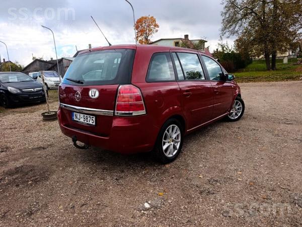 Sarkans Opel Zafira 2005 Rēzekne, ar dzinēja tilpumu 1.90 L un nobraukumu 225 tūkst. km par 1950 €, foto 6 vietnē AUTOMOTO.COM.LV