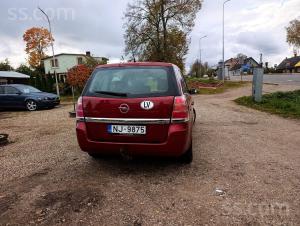 Sarkans Opel Zafira 2005 Rēzekne, ar dzinēja tilpumu 1.90 L un nobraukumu 225 tūkst. km par 1950 €, foto 7 vietnē AUTOMOTO.COM.LV