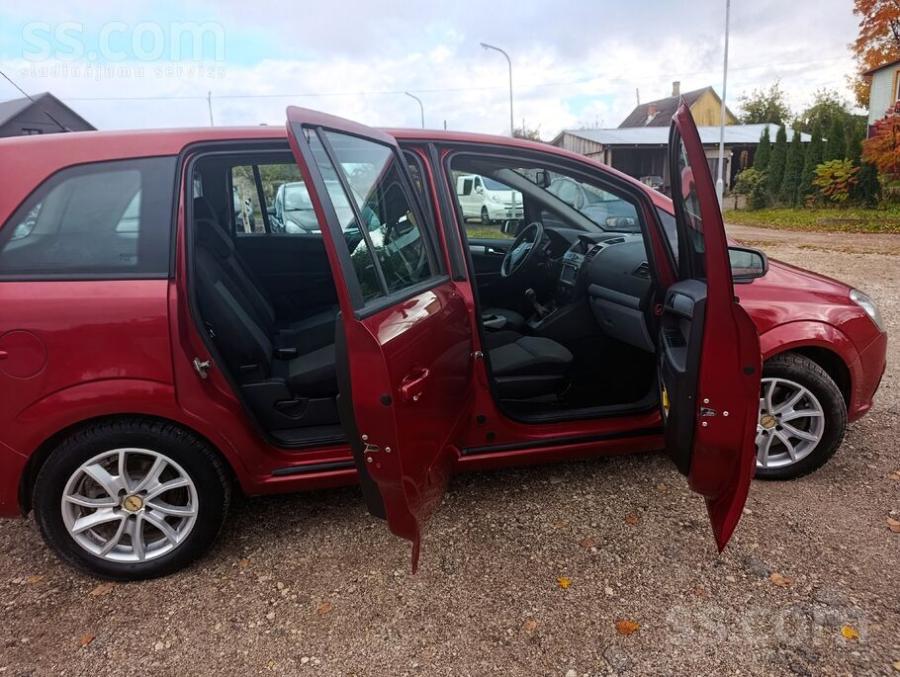 Sarkans Opel Zafira 2005 Rēzekne, ar dzinēja tilpumu 1.90 L un nobraukumu 225 tūkst. km par 1950 €, foto 13 vietnē AUTOMOTO.COM.LV