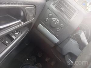 Sarkans Opel Zafira 2005 Rēzekne, ar dzinēja tilpumu 1.90 L un nobraukumu 225 tūkst. km par 1950 €, foto 15 vietnē AUTOMOTO.COM.LV
