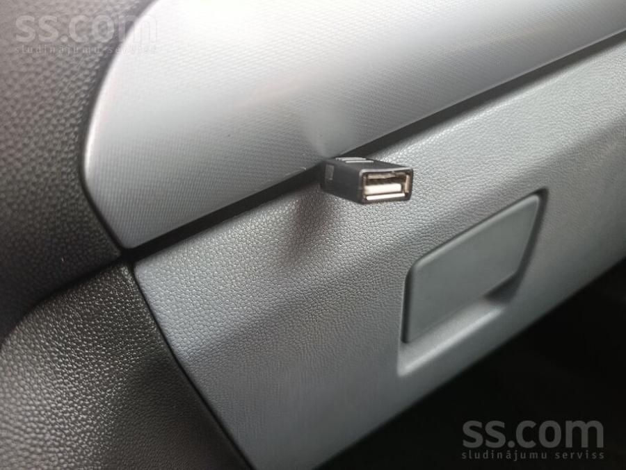 Sarkans Opel Zafira 2005 Rēzekne, ar dzinēja tilpumu 1.90 L un nobraukumu 225 tūkst. km par 1950 €, foto 18 vietnē AUTOMOTO.COM.LV
