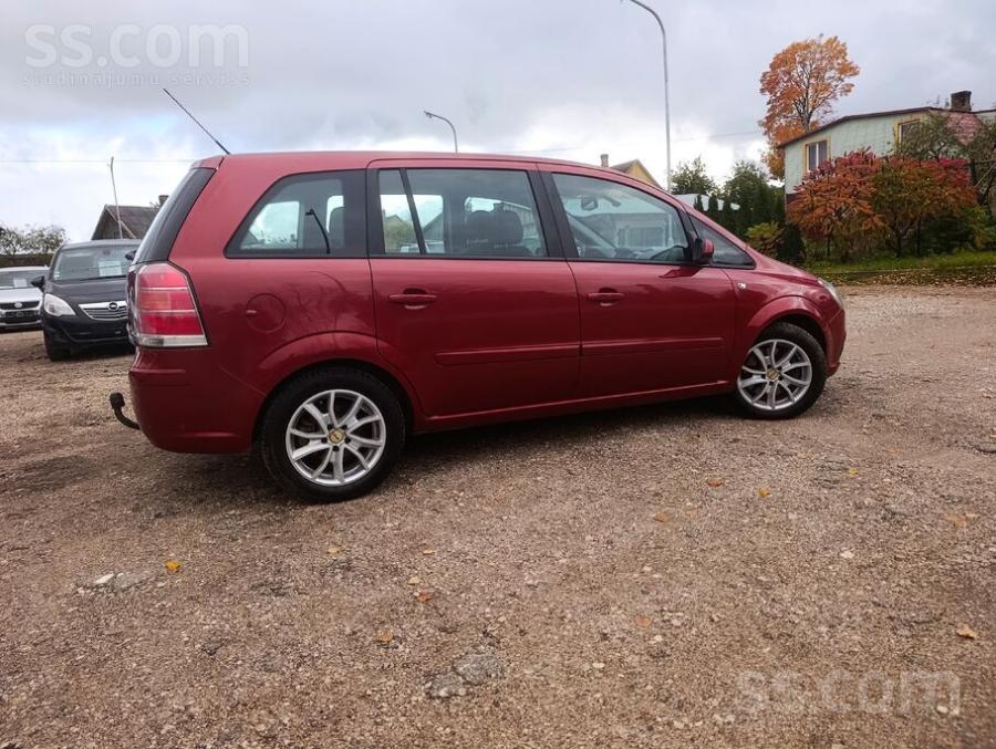 Sarkans Opel Zafira 2005 Rēzekne, ar dzinēja tilpumu 1.90 L un nobraukumu 225 tūkst. km par 1950 €, foto 26 vietnē AUTOMOTO.COM.LV