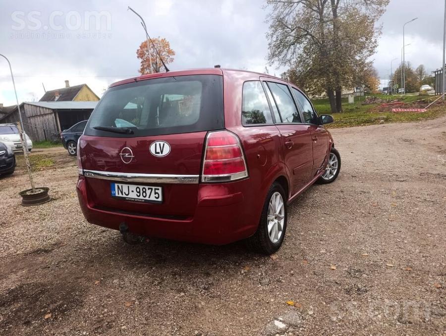 Sarkans Opel Zafira 2005 Rēzekne, ar dzinēja tilpumu 1.90 L un nobraukumu 225 tūkst. km par 1950 €, foto 27 vietnē AUTOMOTO.COM.LV