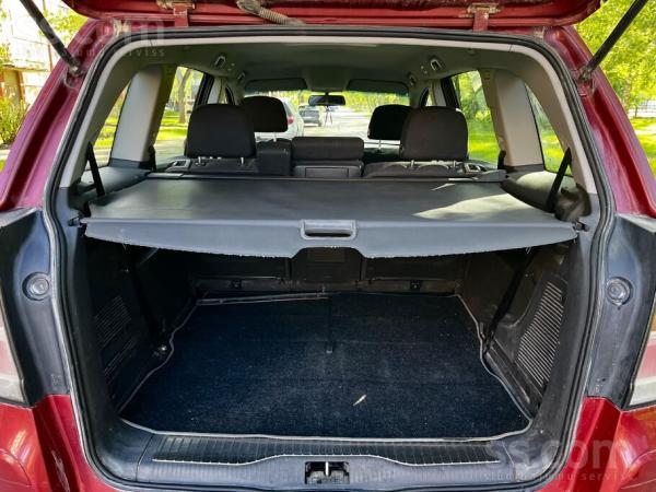 Red Opel Zafira 2006 in Riga, with an engine capacity of 1.90 L and mileage of 421 thousand km for 1530 €, photo 8 on AUTOMOTO.COM.LV
