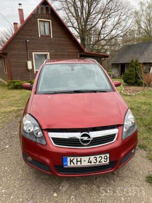 Red Opel Zafira 2006 in Rezekne, with an engine capacity of 1.90 L and mileage of 350 thousand km for 550 €, photo  on AUTOMOTO.COM.LV