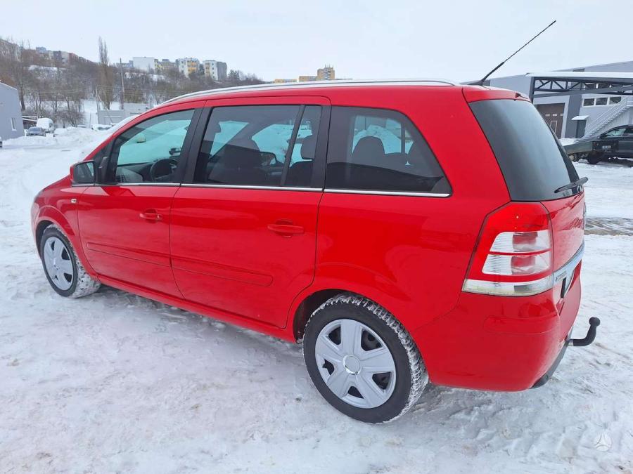Sarkans Opel Zafira 2011 Jonava, ar dzinēja tilpumu 1.69 L un nobraukumu 282 tūkst. km par 2950 €, foto 10 vietnē AUTOMOTO.COM.LV