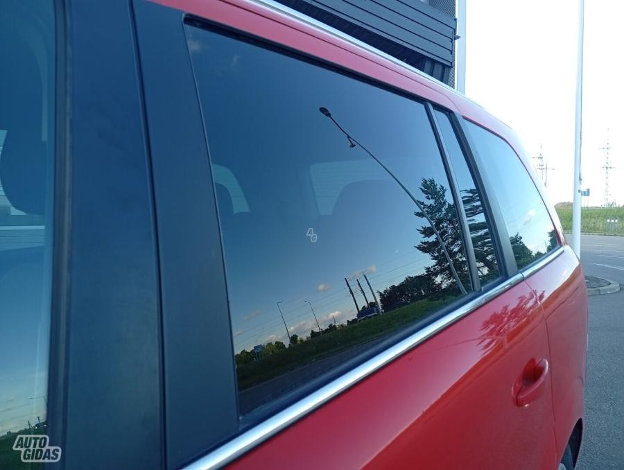 Red Opel Zafira 2012 in Vilnius, with an engine capacity of 1.70 L and mileage of 370 thousand km for 2750 €, photo 19 on AUTOMOTO.COM.LV