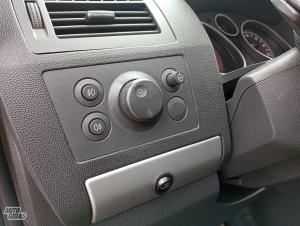 Red Opel Zafira 2012 in Vilnius, with an engine capacity of 1.70 L and mileage of 370 thousand km for 2750 €, photo 25 on AUTOMOTO.COM.LV