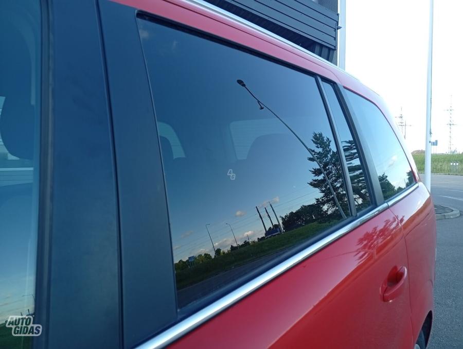 Sarkans Opel Zafira 2012 Viļņa, ar dzinēja tilpumu 1.70 L un nobraukumu 370 tūkst. km par 2750 €, foto 18 vietnē AUTOMOTO.COM.LV