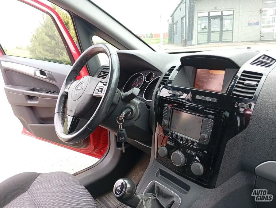 Sarkans Opel Zafira 2012 Viļņa, ar dzinēja tilpumu 1.70 L un nobraukumu 370 tūkst. km par 2750 €, foto 36 vietnē AUTOMOTO.COM.LV