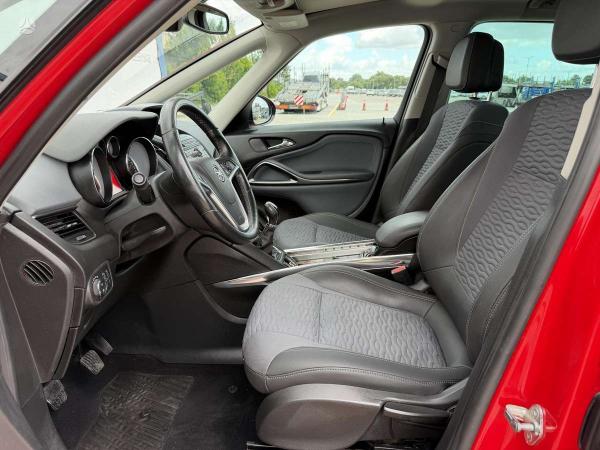 Sarkans Opel Zafira 2012 Tauragė, ar dzinēja tilpumu 2.00 L un nobraukumu 276 tūkst. km par 4750 €, foto 8 vietnē AUTOMOTO.COM.LV