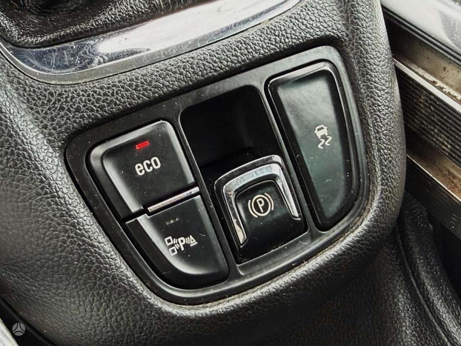 Sarkans Opel Zafira 2012 Tauragė, ar dzinēja tilpumu 2.00 L un nobraukumu 276 tūkst. km par 4750 €, foto 21 vietnē AUTOMOTO.COM.LV